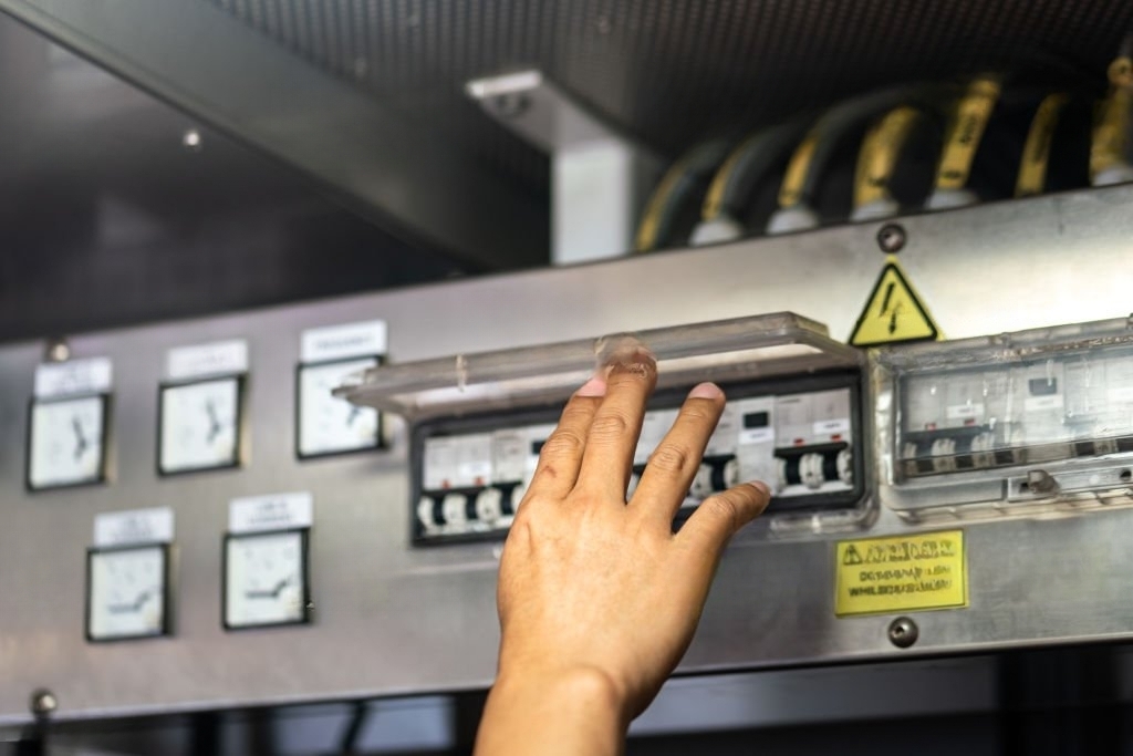 Access Panel Installation - Kitchen Exhaust Cleaning Inc.